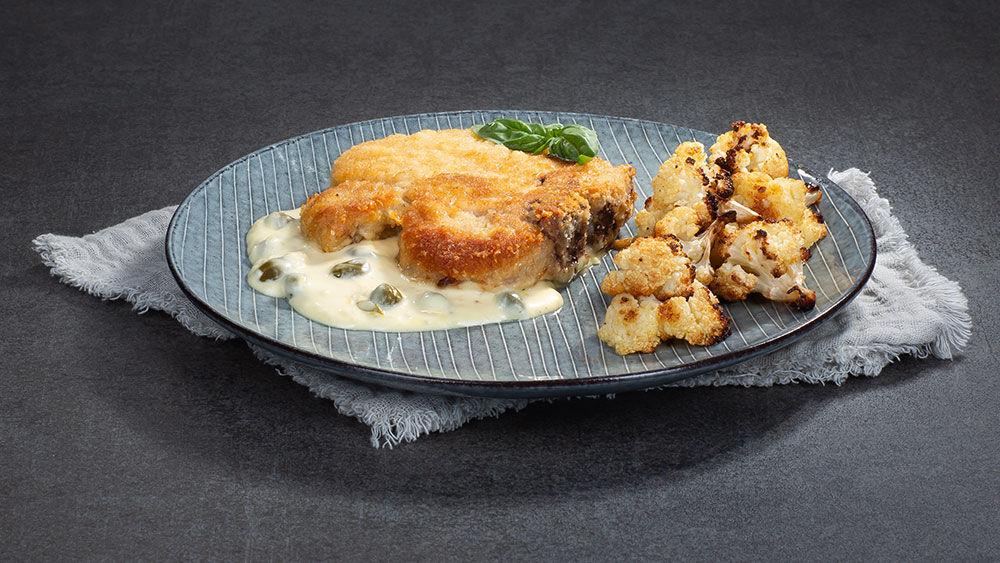 Paniertes Lummer-Kotelett mit Kapern-Senf-Sauce | Rezepte | HIT