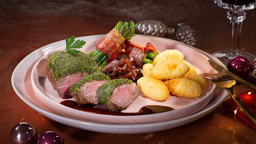 Lammlachse mit Kräuterkruste | Rezepte | HIT