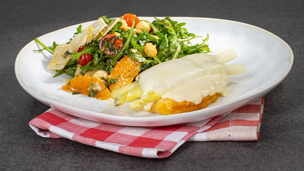 Valess Schnitzel mit Spargel und Mozzarella gratiniert | Rezepte | HIT