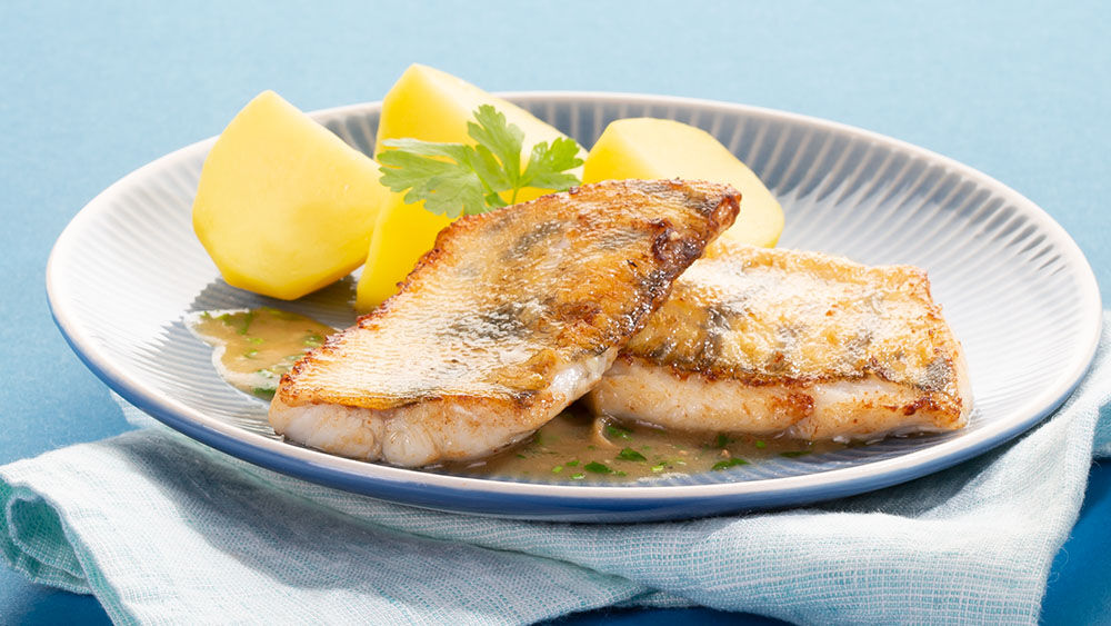 Zanderfilet mit Kräutersoße | Rezepte | HIT